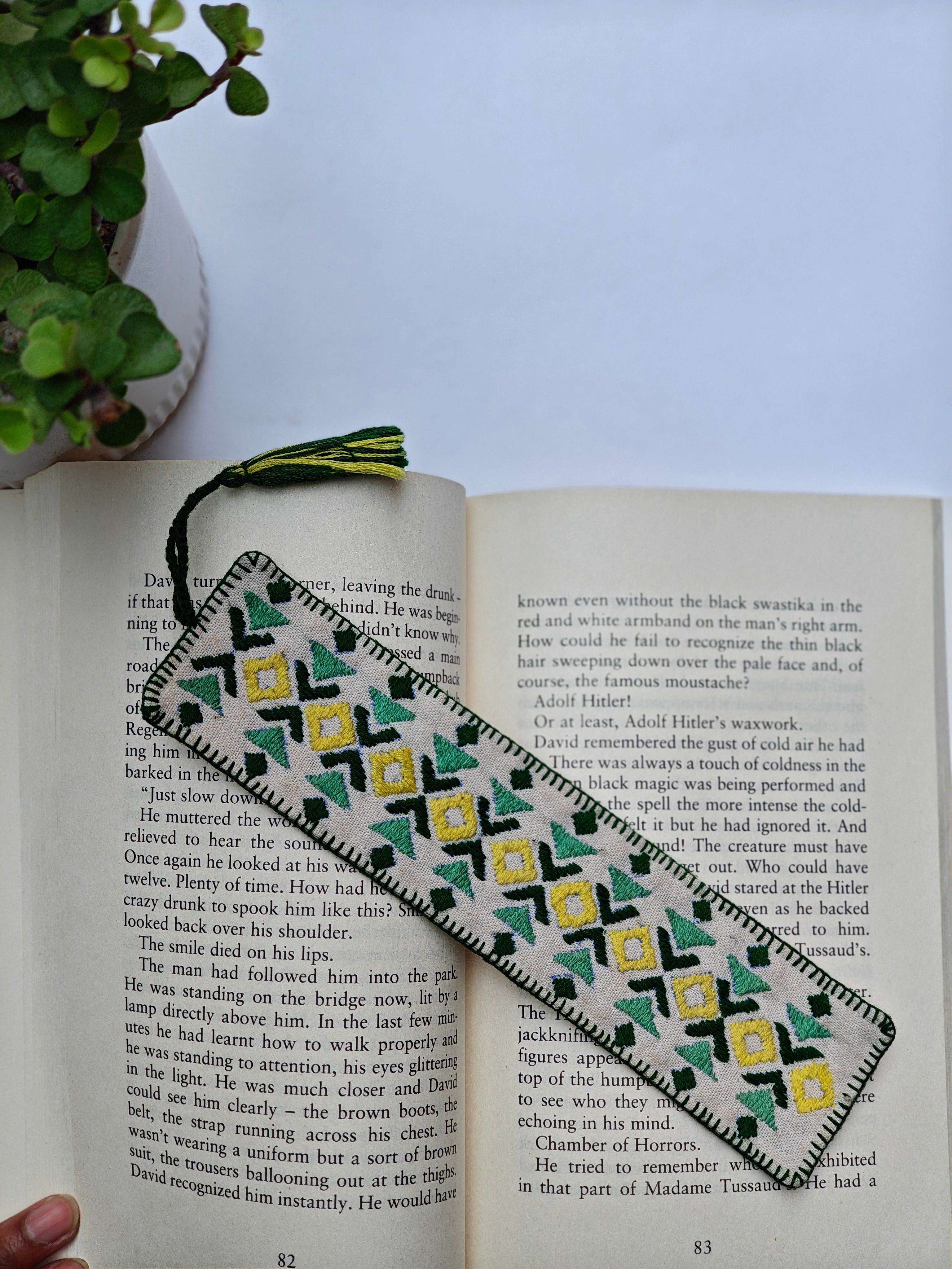 Phulkari Bookmark – The Classic Line